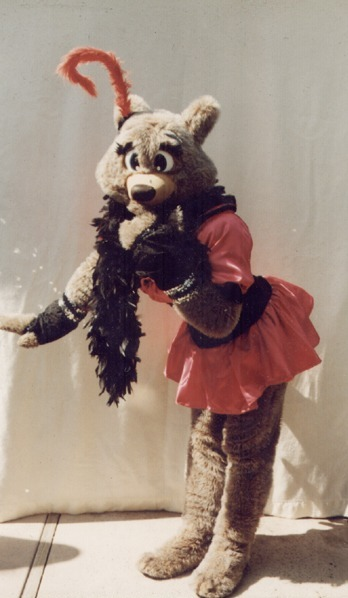 This Old Fursuit: Hilda the Bambioid | Fang, Feather, & Fin